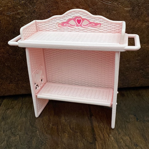Barbie | Toys | Barbie Vintage Change Table | Poshmark